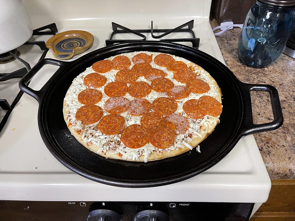 How To Cook Frozen Pizza On Stove Top: Cook Tasteir Stovetop Pizza ...